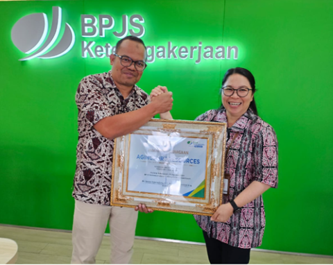 Penghargaan dari Badan Penyelenggara Jaminan Sosial (BPJS) Ketenagakerjaan Cabang ...