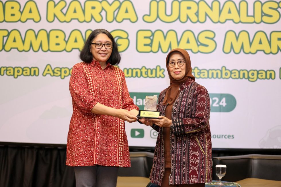 Promoting ESG Implementation, 13 Journalists Win The 2024 Martabe Gold ...